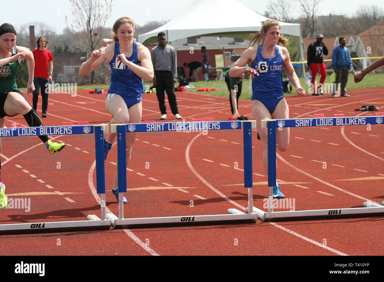 First hurdle hi-res stock photography and images - Alamy