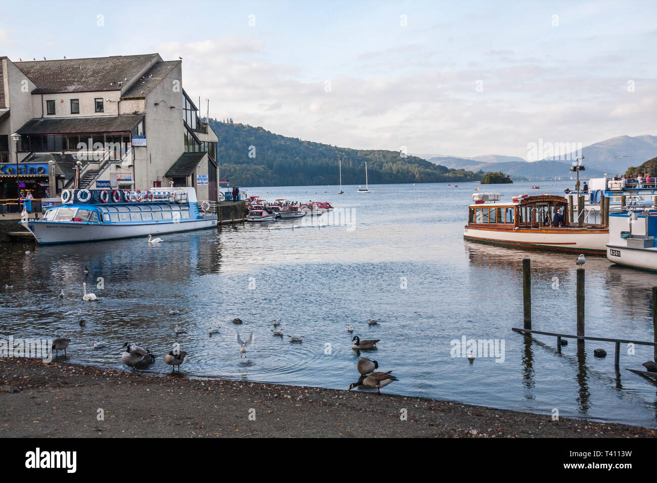 Lakeside site hi-res stock photography and images - Alamy