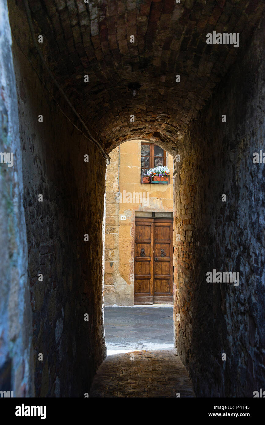 Renaissance barrel vault hi-res stock photography and images - Alamy