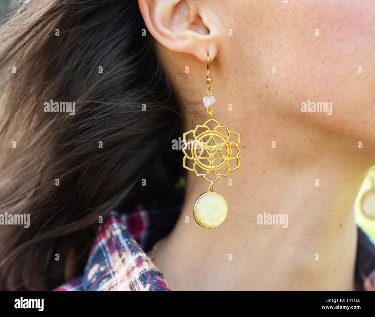 Metatron jewelry hi-res stock photography and images - Alamy