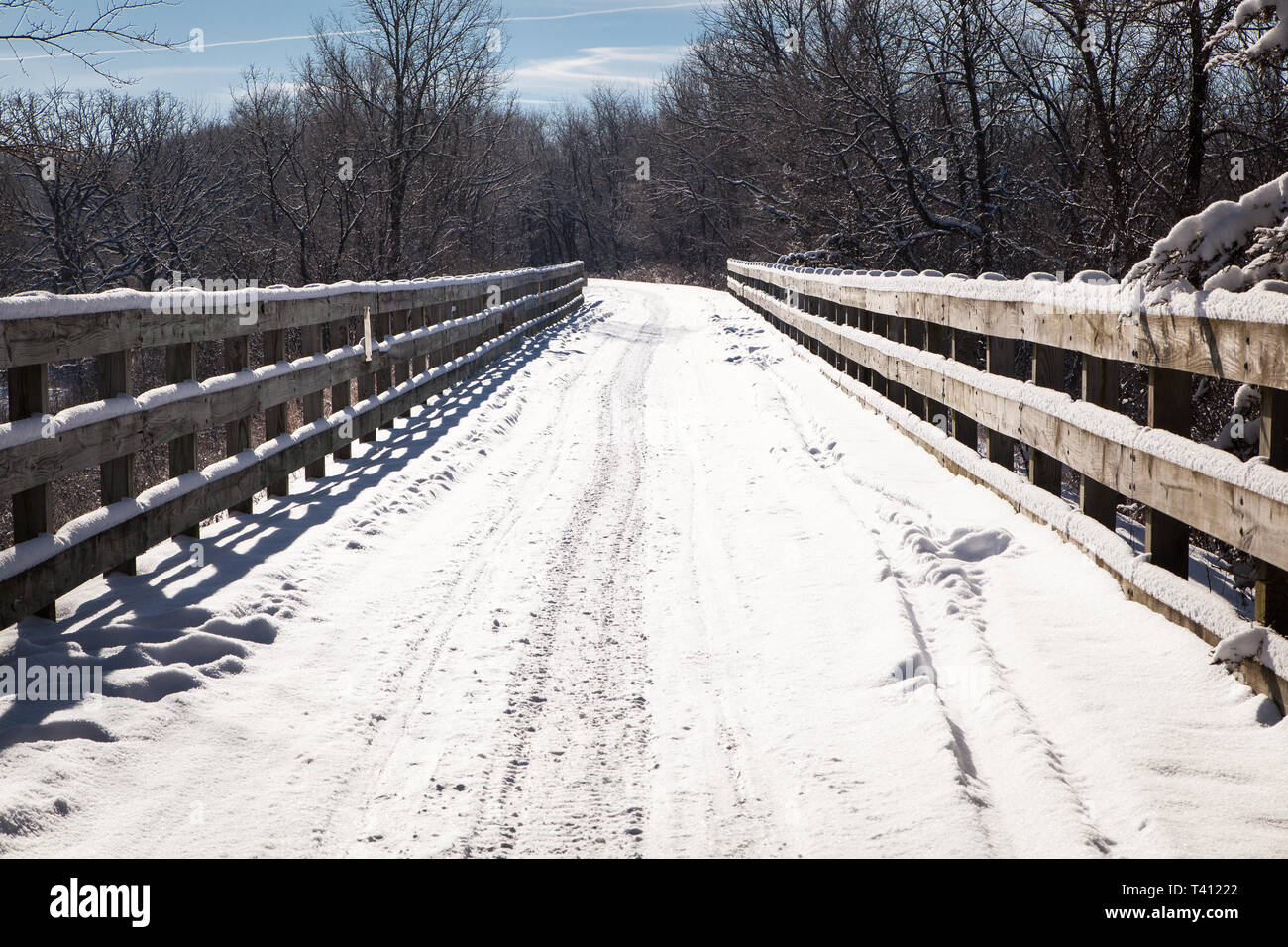 Bike path over a bridge Stock Photo - Alamy