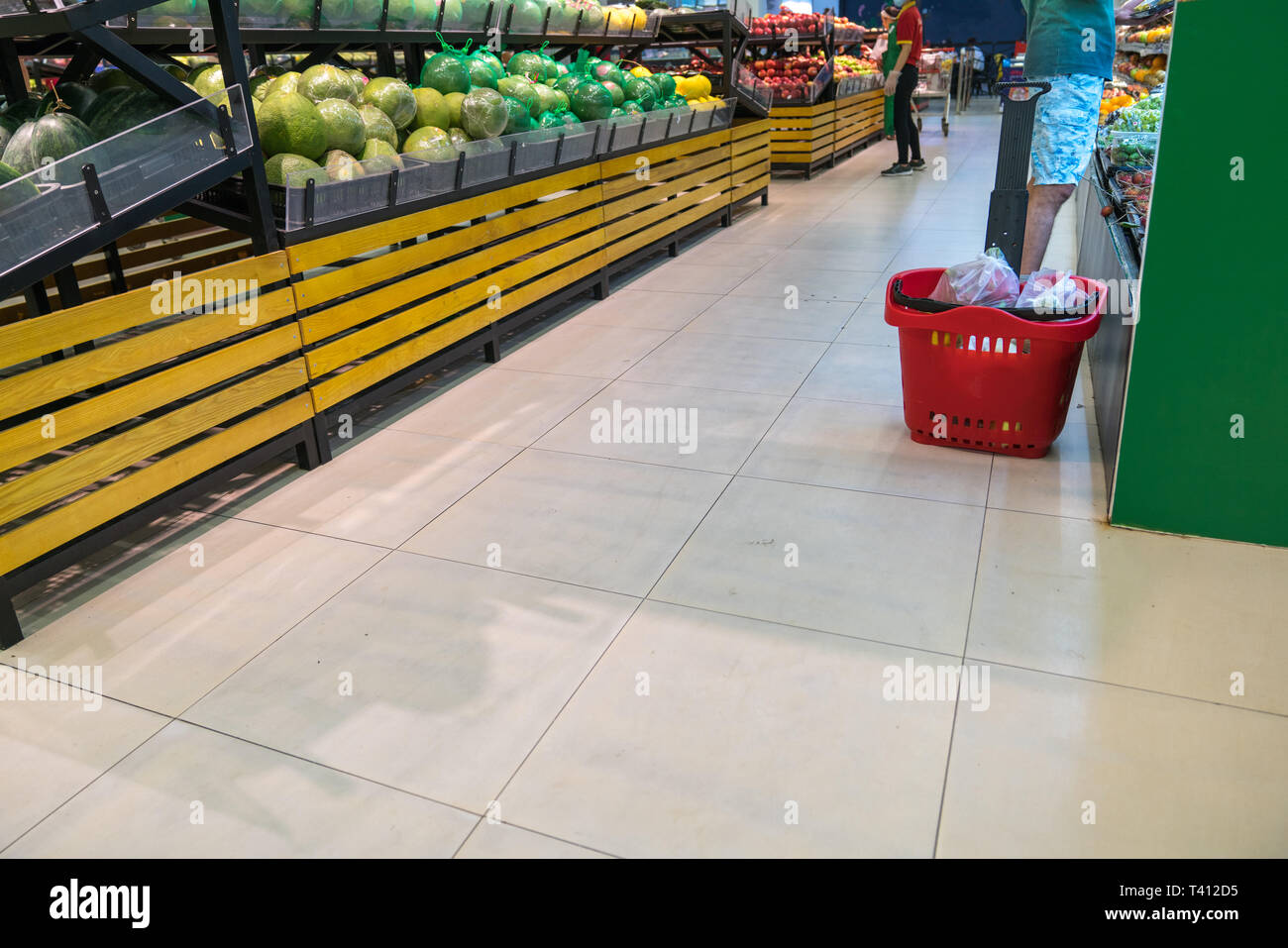 Store Aisle Cleaning High Resolution Stock Photography and Images - Alamy
