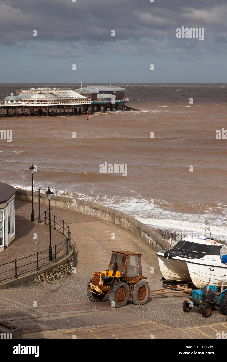 Cromer beach house hi-res stock photography and images - Alamy