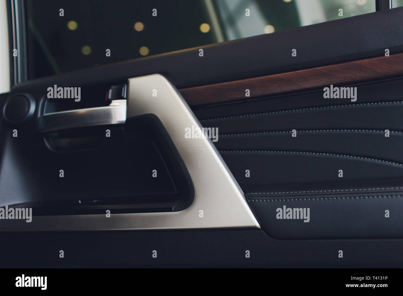 Car chrome plating hi-res stock photography and images - Alamy