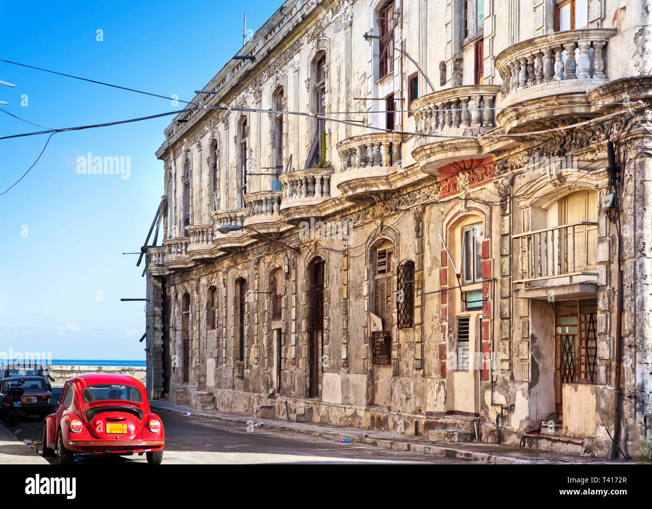 Havana old buildings on the malecon hi-res stock photography and images ...