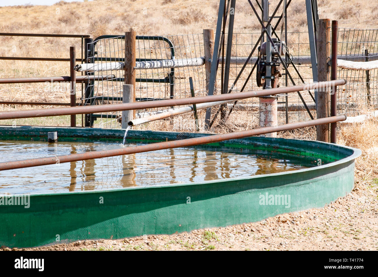 America desert water tank hi-res stock photography and images - Alamy