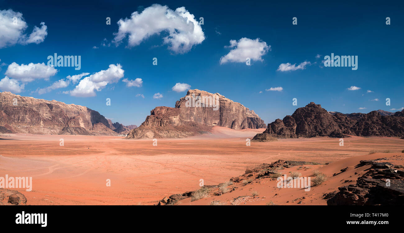 Desert landscape, Wadi Rum, Jordan Stock Photo - Alamy