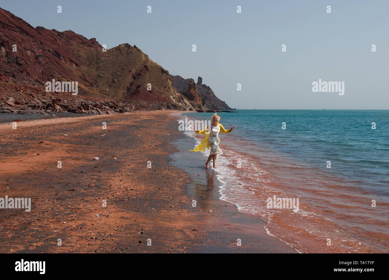 Red beach hormozgan hi-res stock photography and images - Alamy