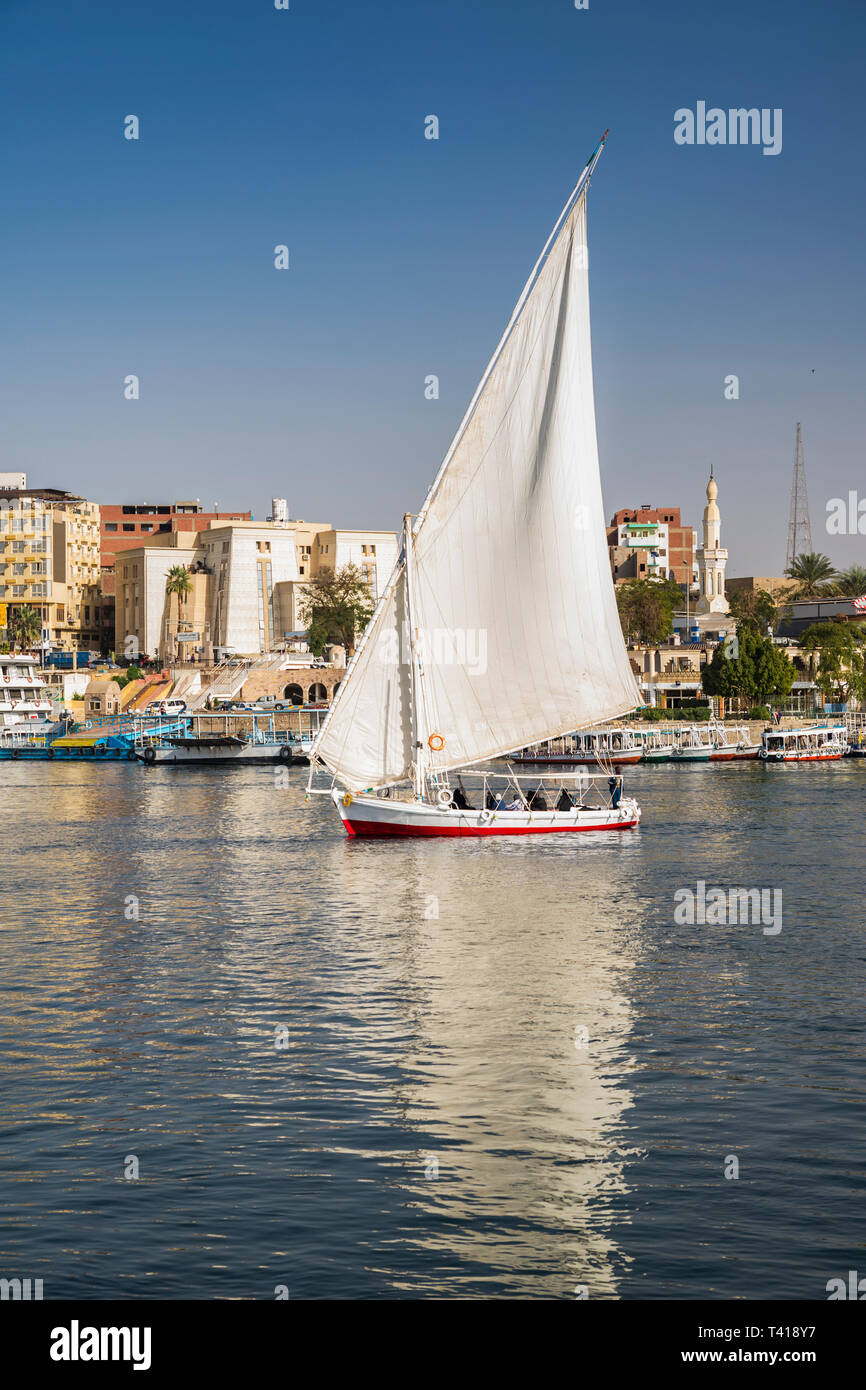 Egypt sailing man hi-res stock photography and images - Alamy