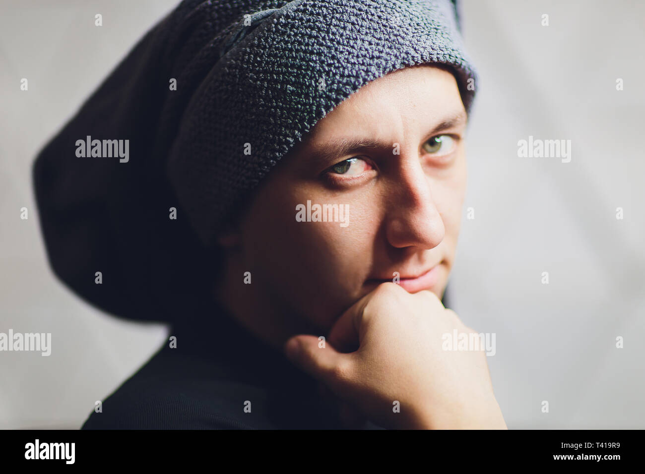 Young man washes hair hi-res stock photography and images - Alamy