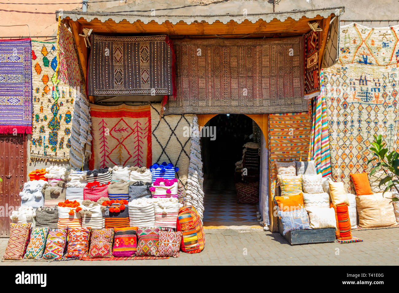 Morocco carpet texture textile hi-res stock photography and images - Alamy