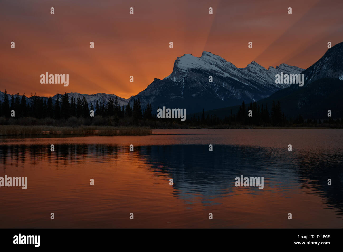 Rundle mountain ridge hi-res stock photography and images - Alamy