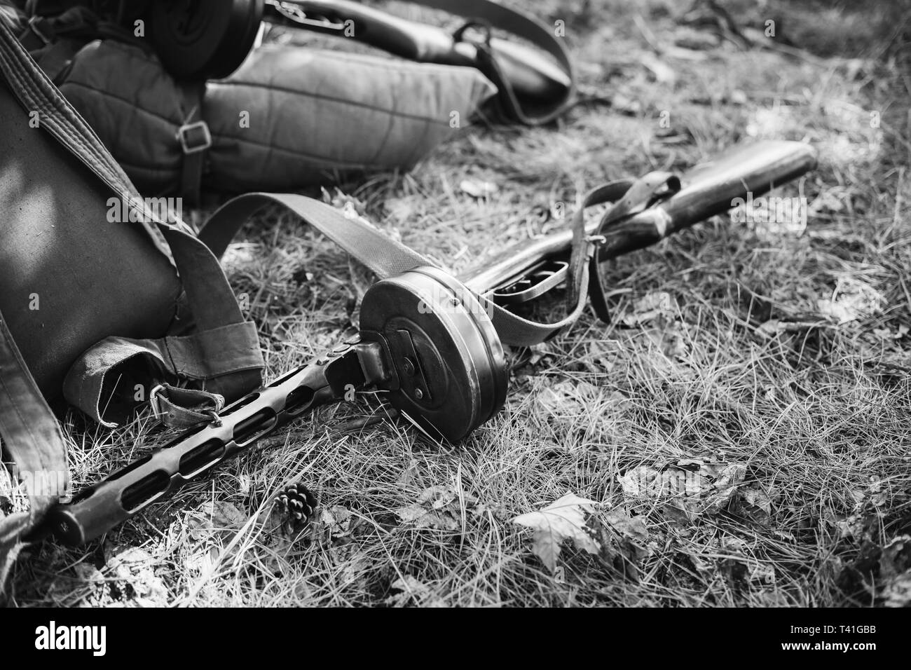Ww2 submachine gun Black and White Stock Photos & Images - Alamy