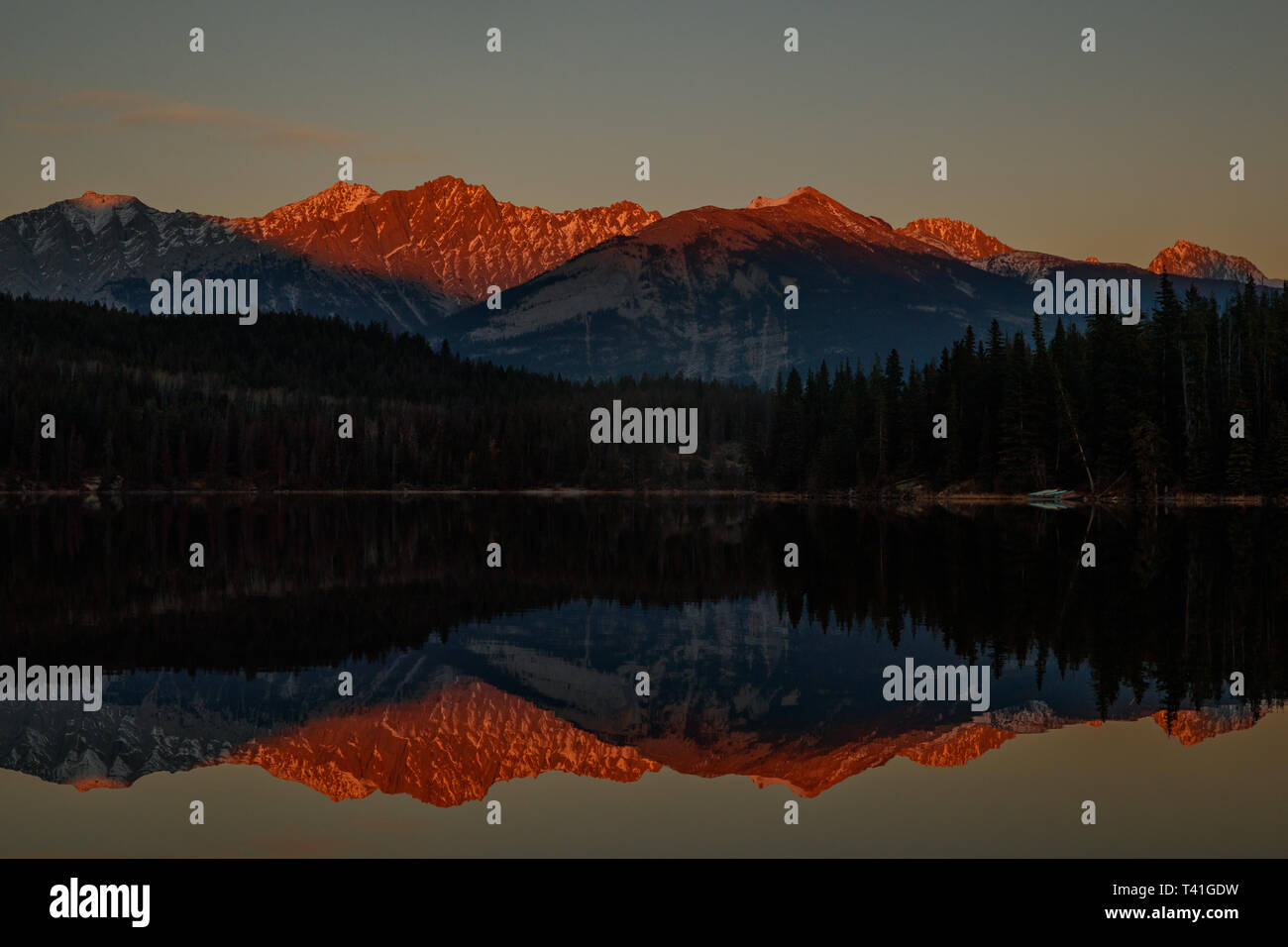 Lake Pyramid and mountain landscape from Pyramid Island, Jasper, Canada ...