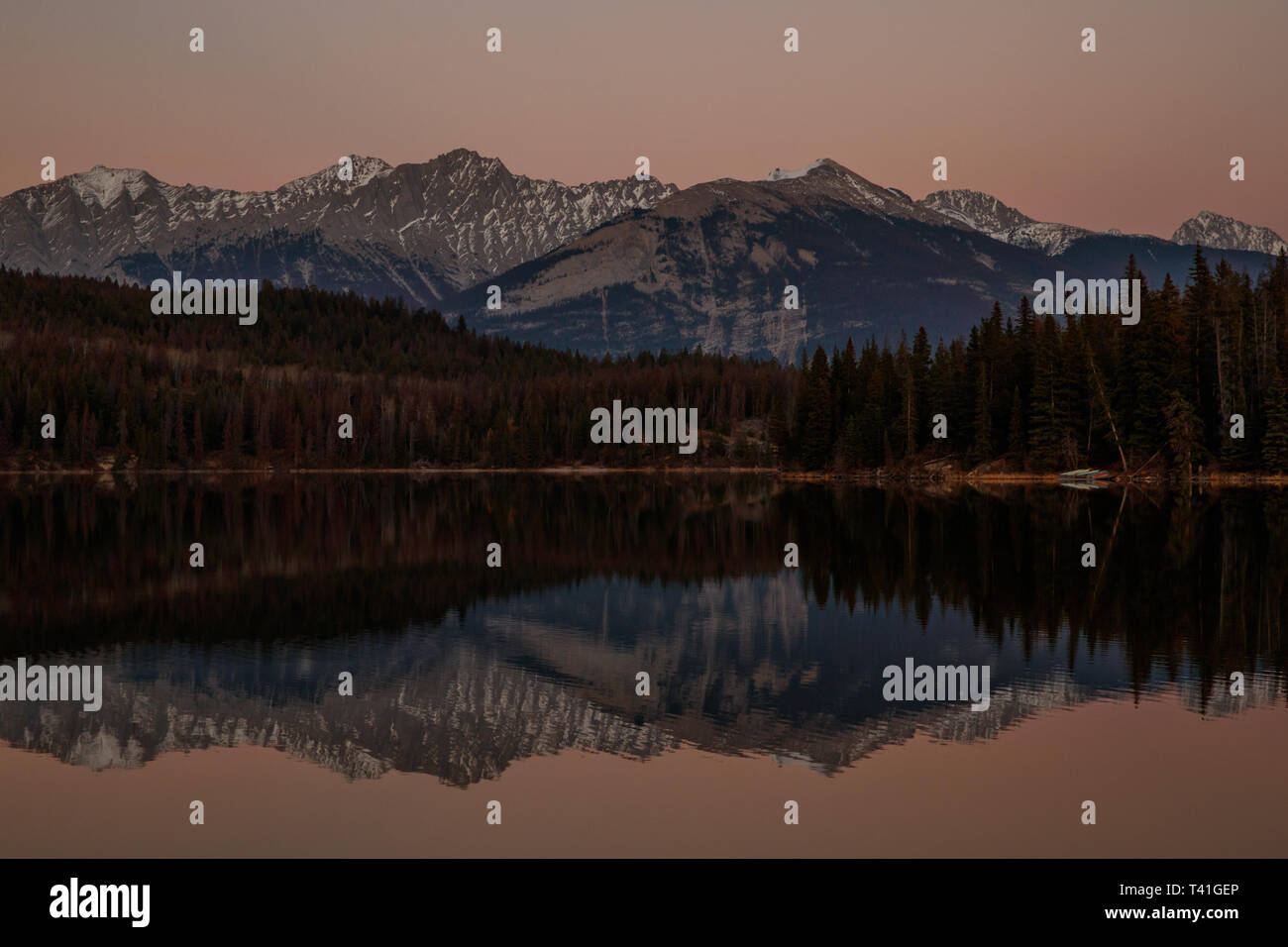 Lake Pyramid and mountain landscape from Pyramid Island, Jasper, Canada ...