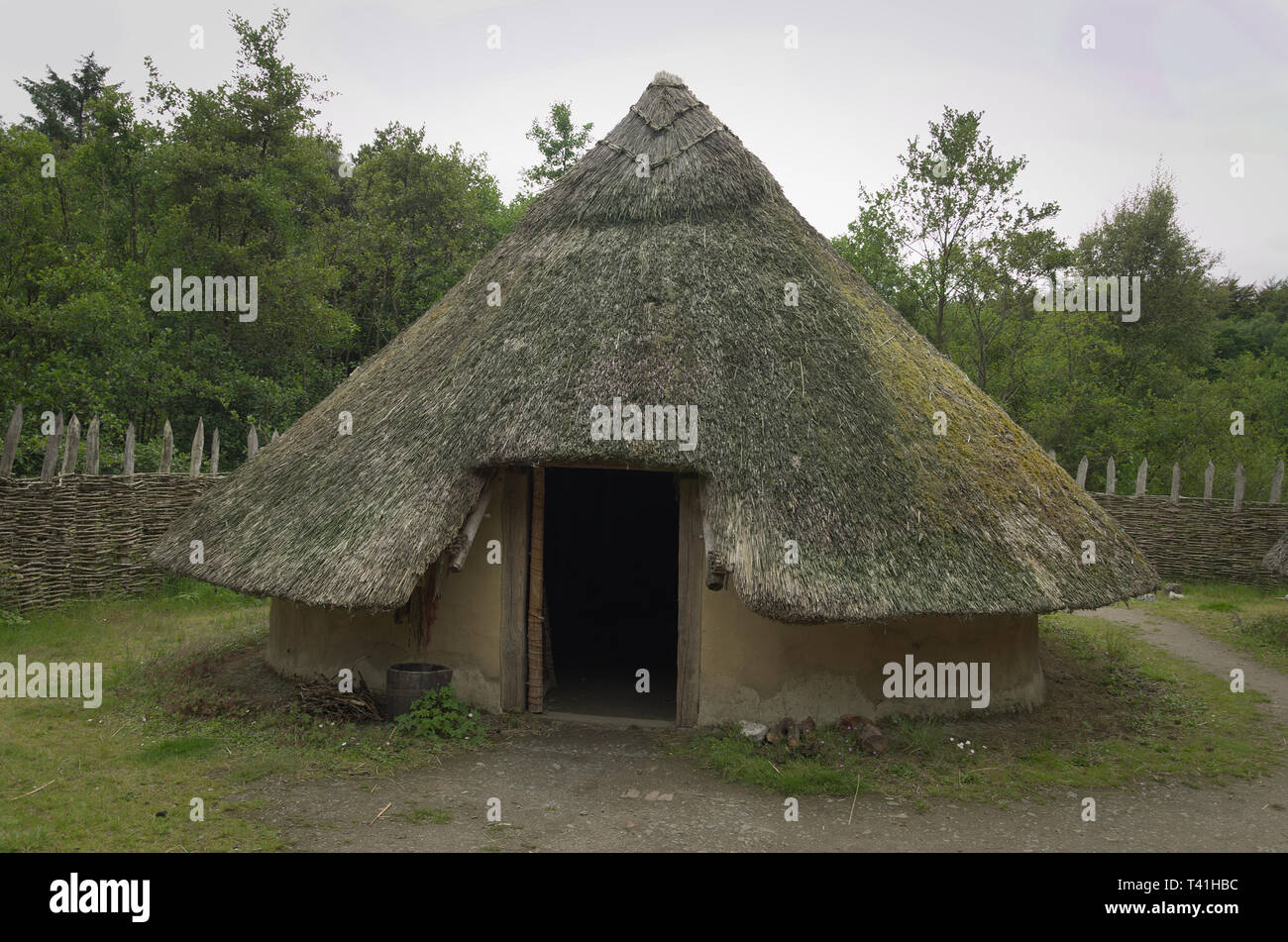 Craggaunowen castle hi-res stock photography and images - Alamy
