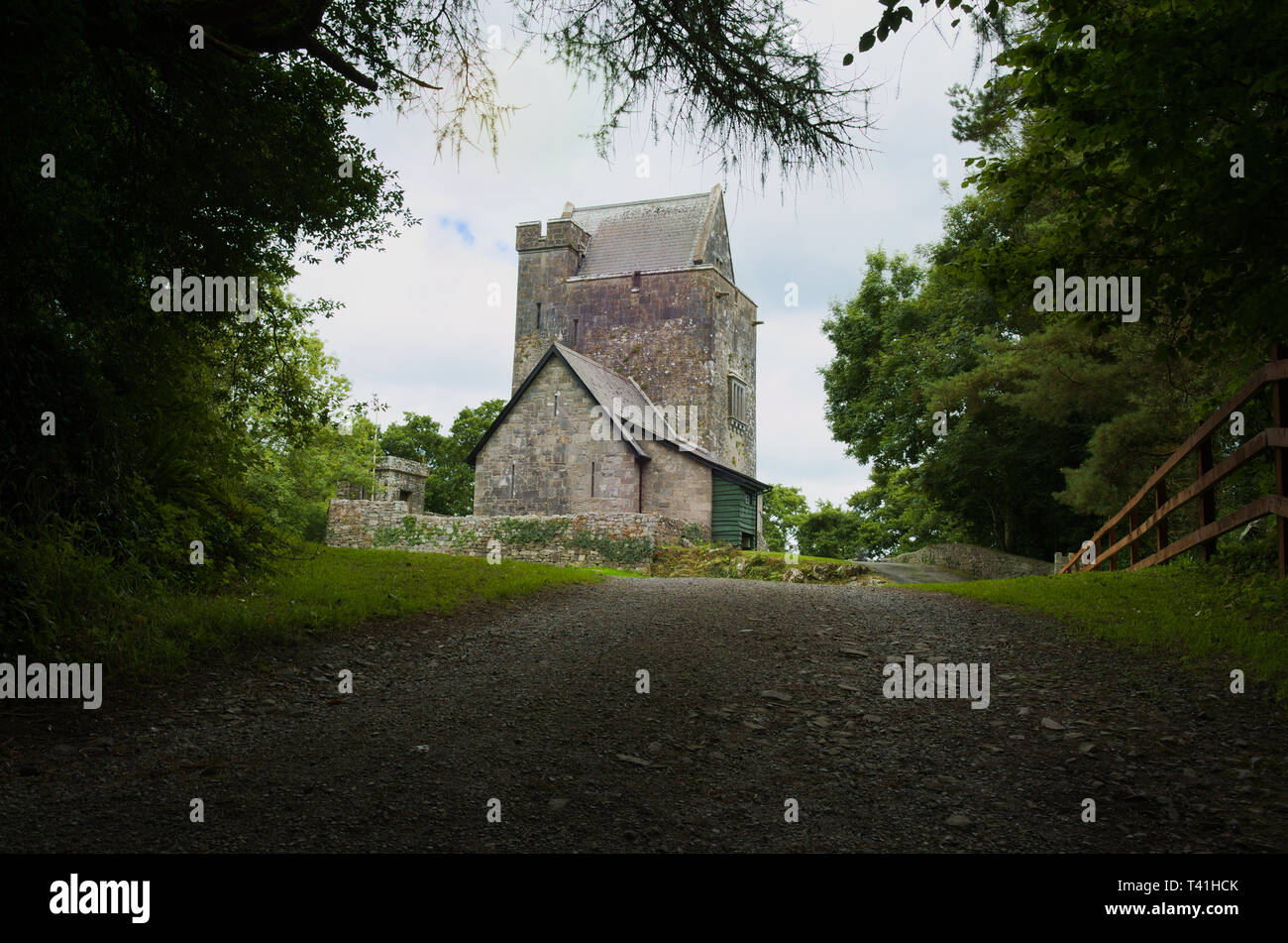 Craggaunowen Tower house or Castle in Clare Ireland Stock Photo - Alamy