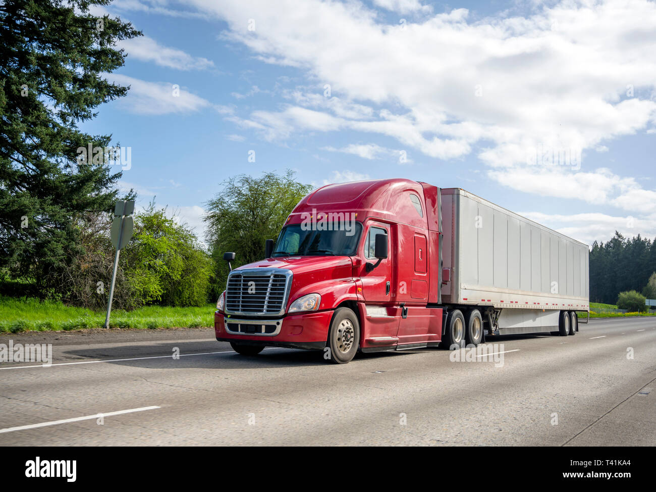 Long straight road in northwest hi-res stock photography and images - Alamy