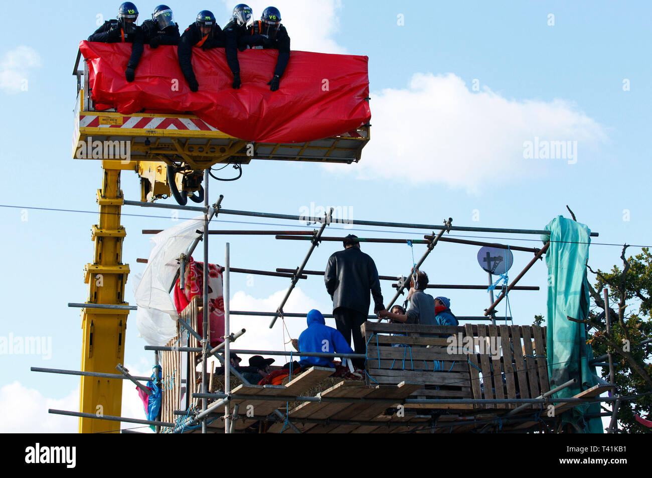 Police climbing team hi-res stock photography and images - Alamy