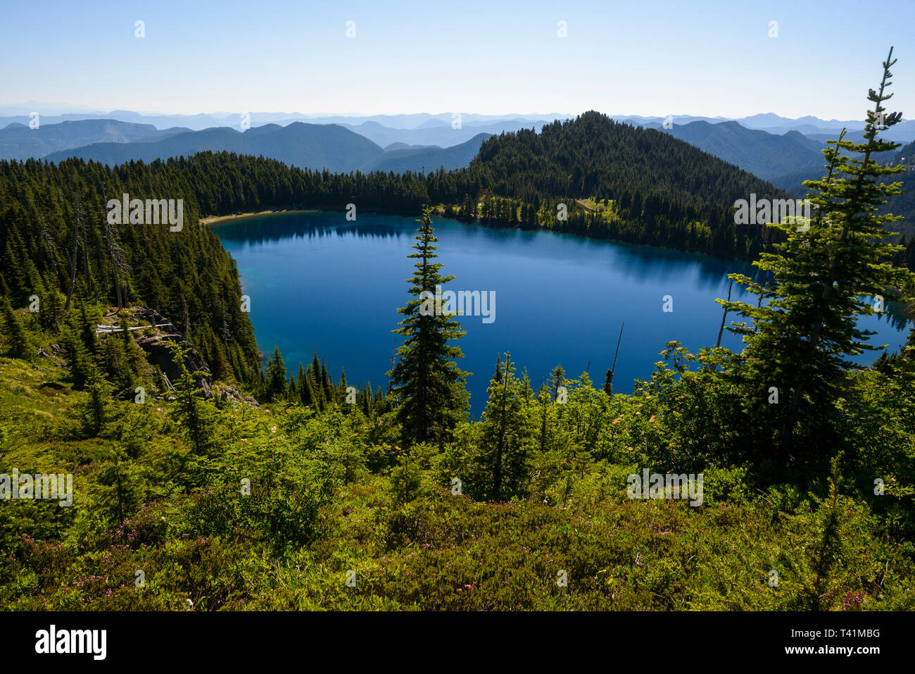 Alpine Lake in The Cascade Mountains Stock Photo - Alamy