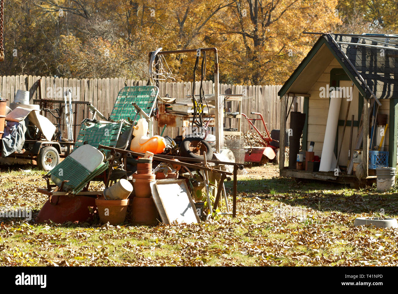 Backyard junk hi-res stock photography and images - Alamy