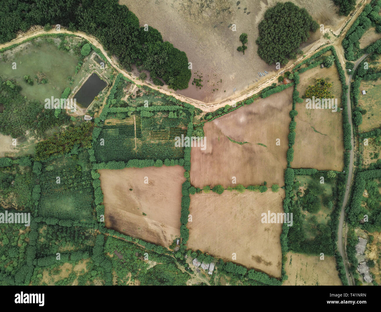 Overhead line road hi-res stock photography and images - Alamy