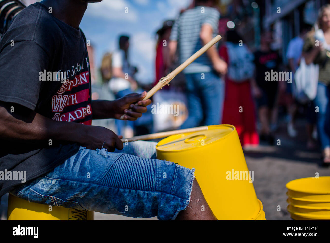 Bucket drums hi-res stock photography and images - Alamy