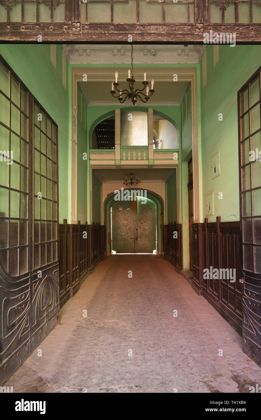 Tenement hi-res stock photography and images - Alamy