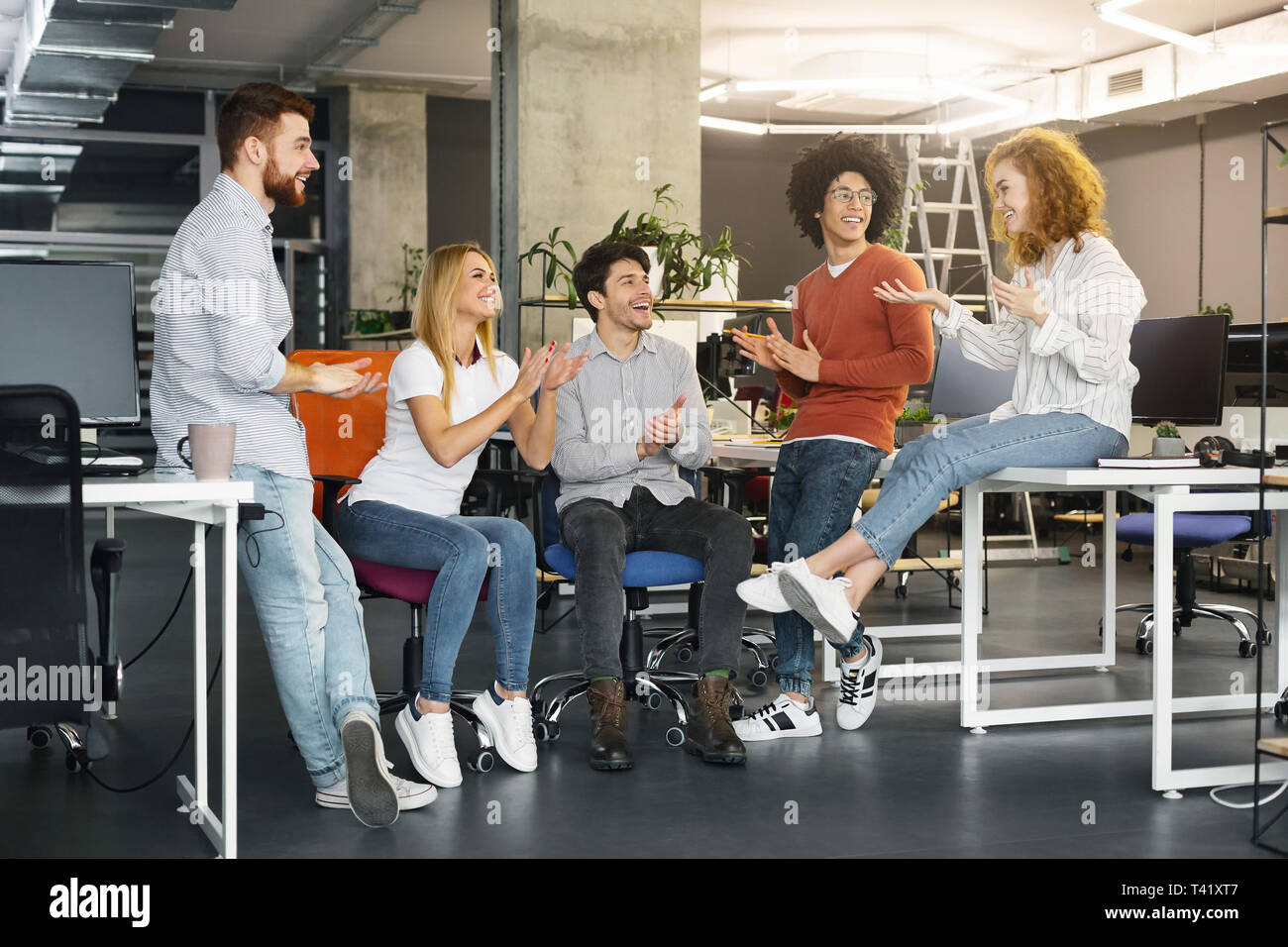 Employee relations hi-res stock photography and images - Alamy