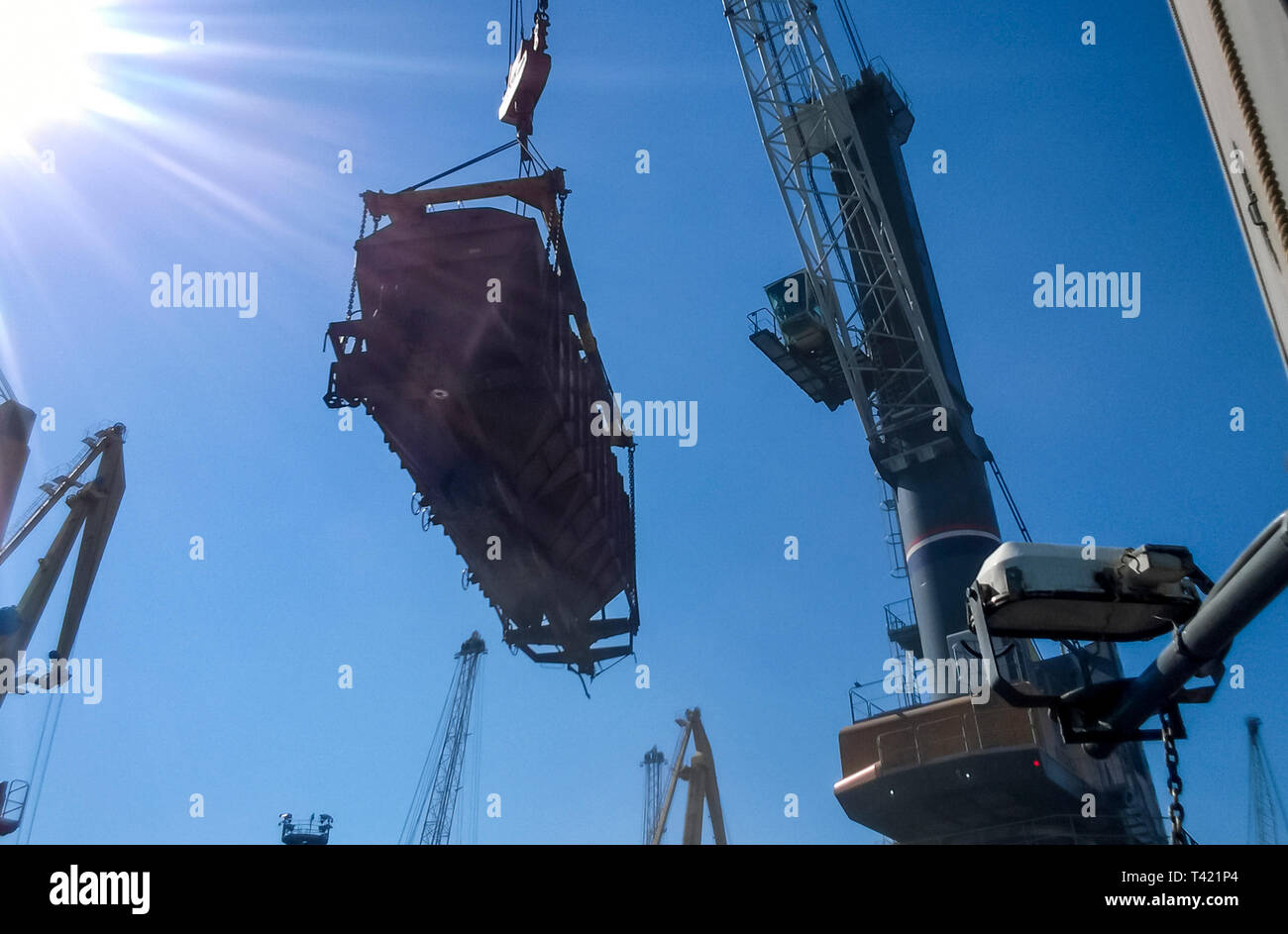 Loading a railroad freight car hi-res stock photography and images - Alamy
