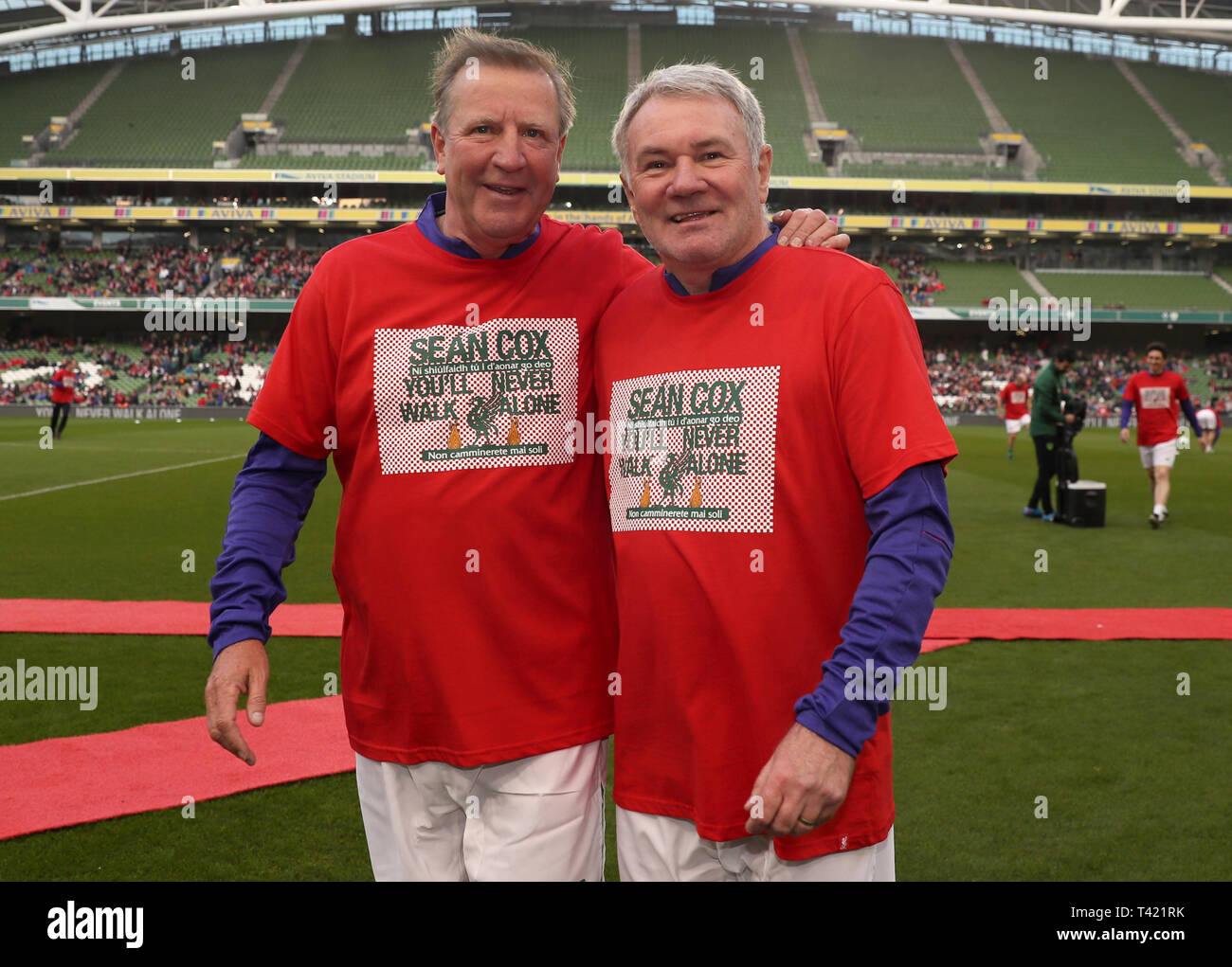 Former Liverpool players Ronnie Whelan (left) and Ray Houghton pose for ...
