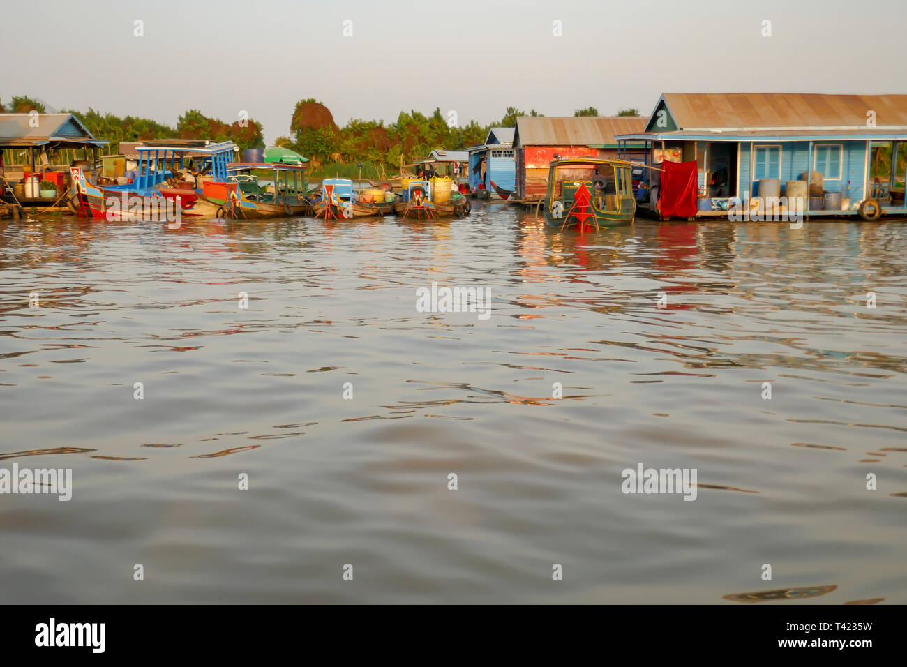 Kampong Chhang, Cambodia - March 4, 2019 : Floating fishing village on ...