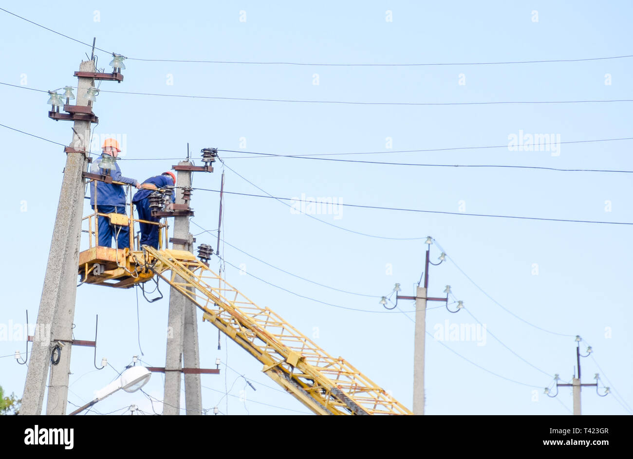 Electricians at work on cranes hi-res stock photography and images - Alamy