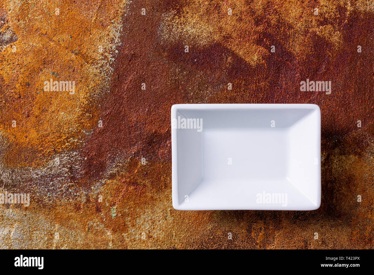 Rusted plate hi-res stock photography and images - Alamy