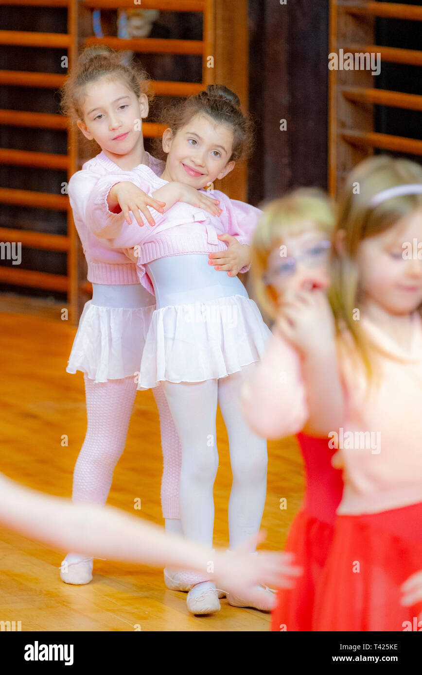 Young girls in dance class Stock Photo - Alamy