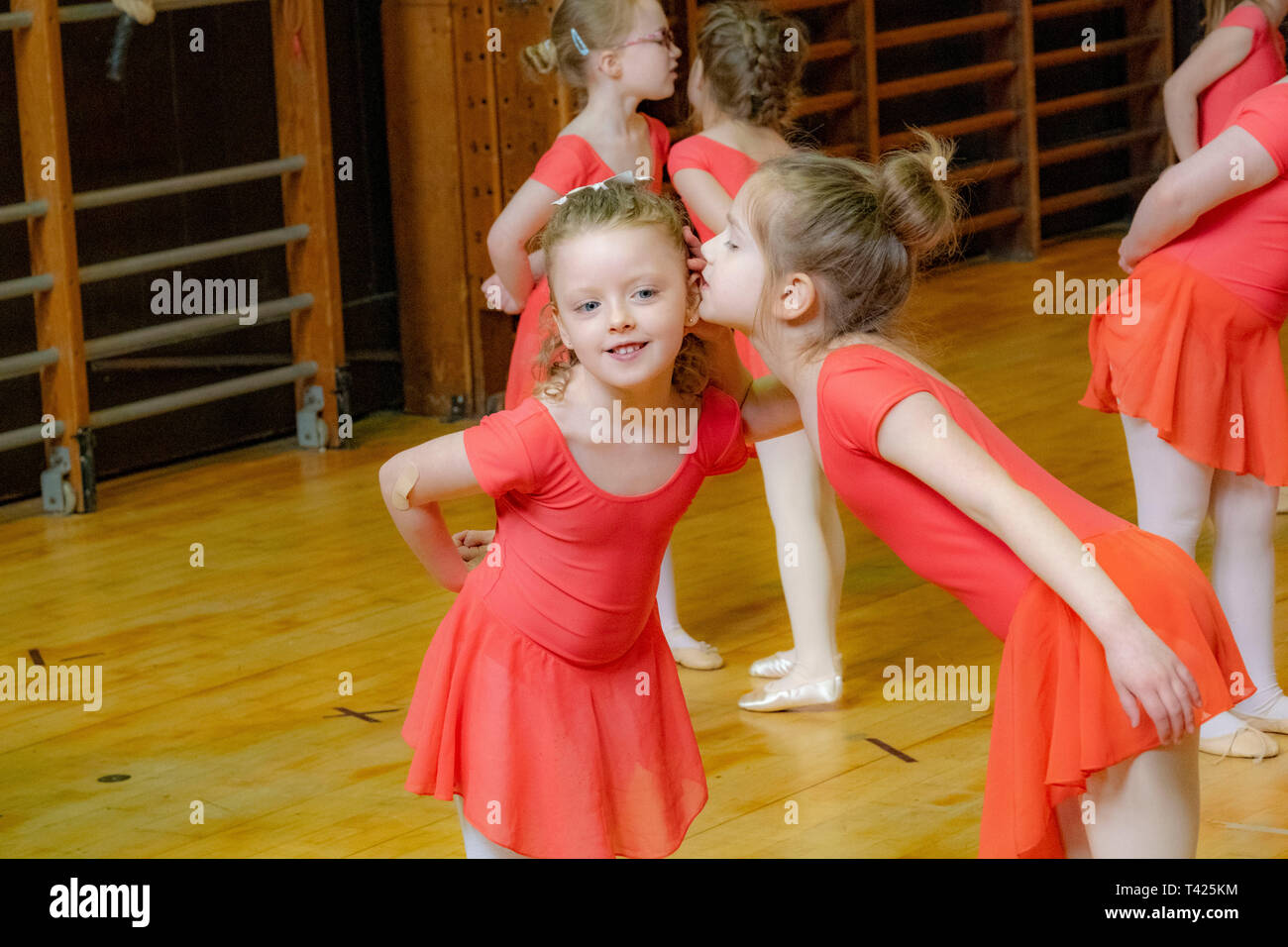 Young girls in dance class Stock Photo - Alamy