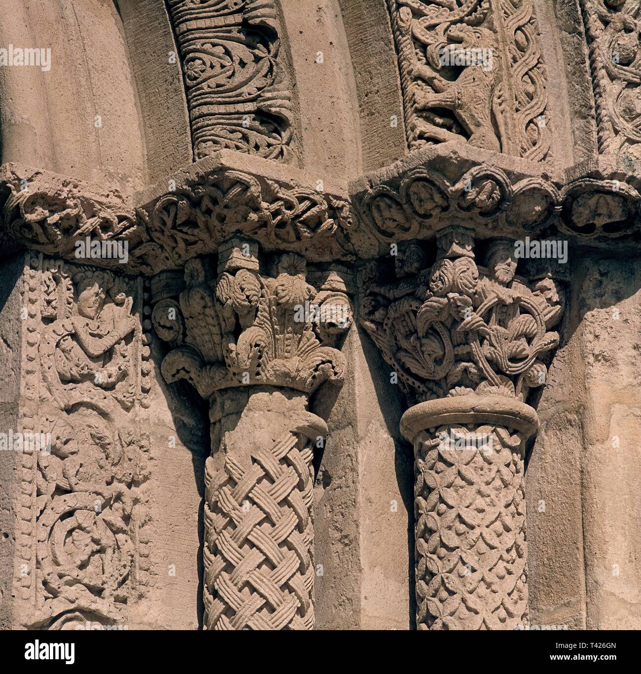 IGLESIA DE STA MARIA-CAPITELES DEL PORTICO- ARTE ROMANICO-SIGLO XII ...