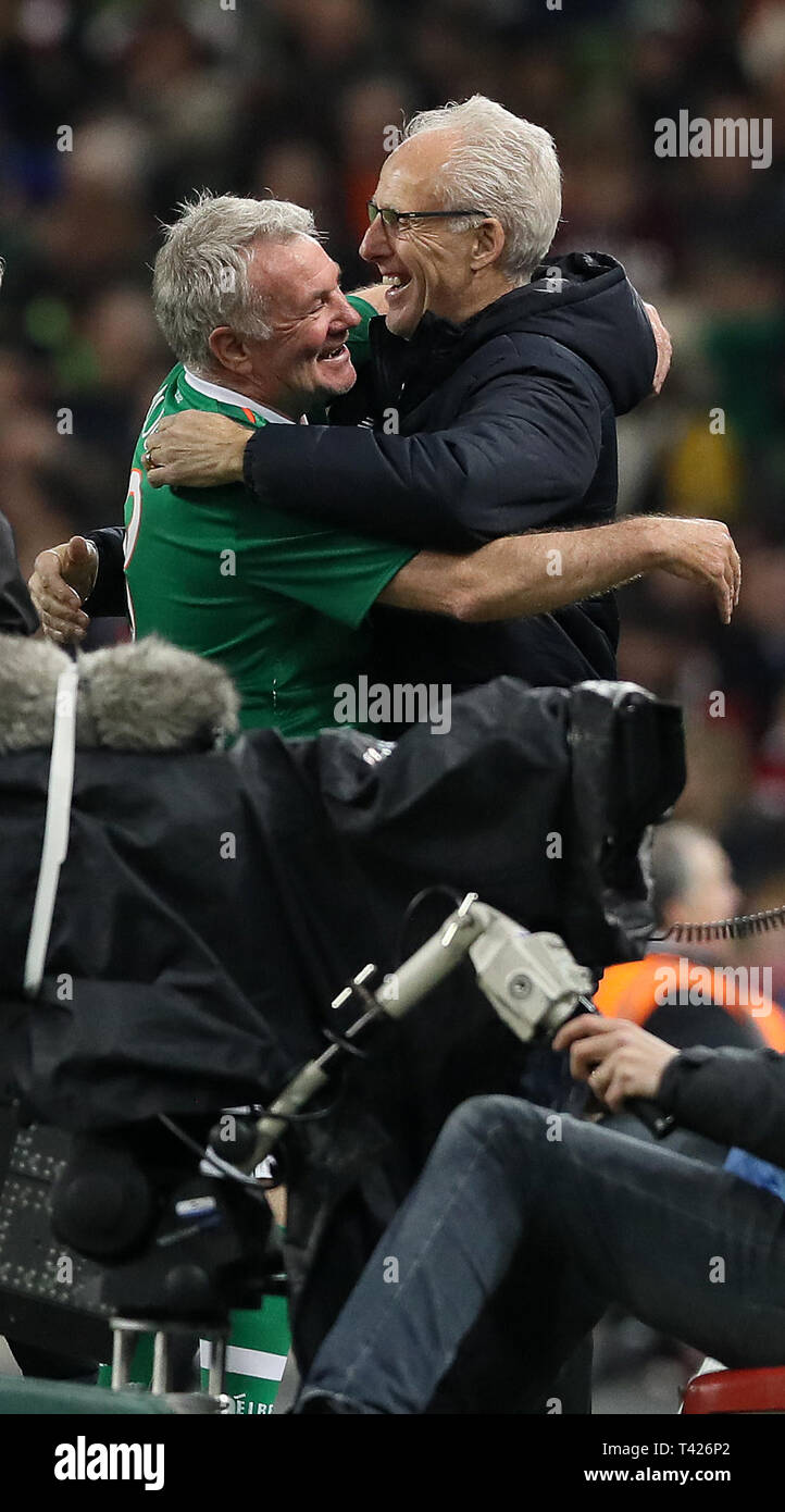 Ray houghton republic of ireland hi-res stock photography and images ...