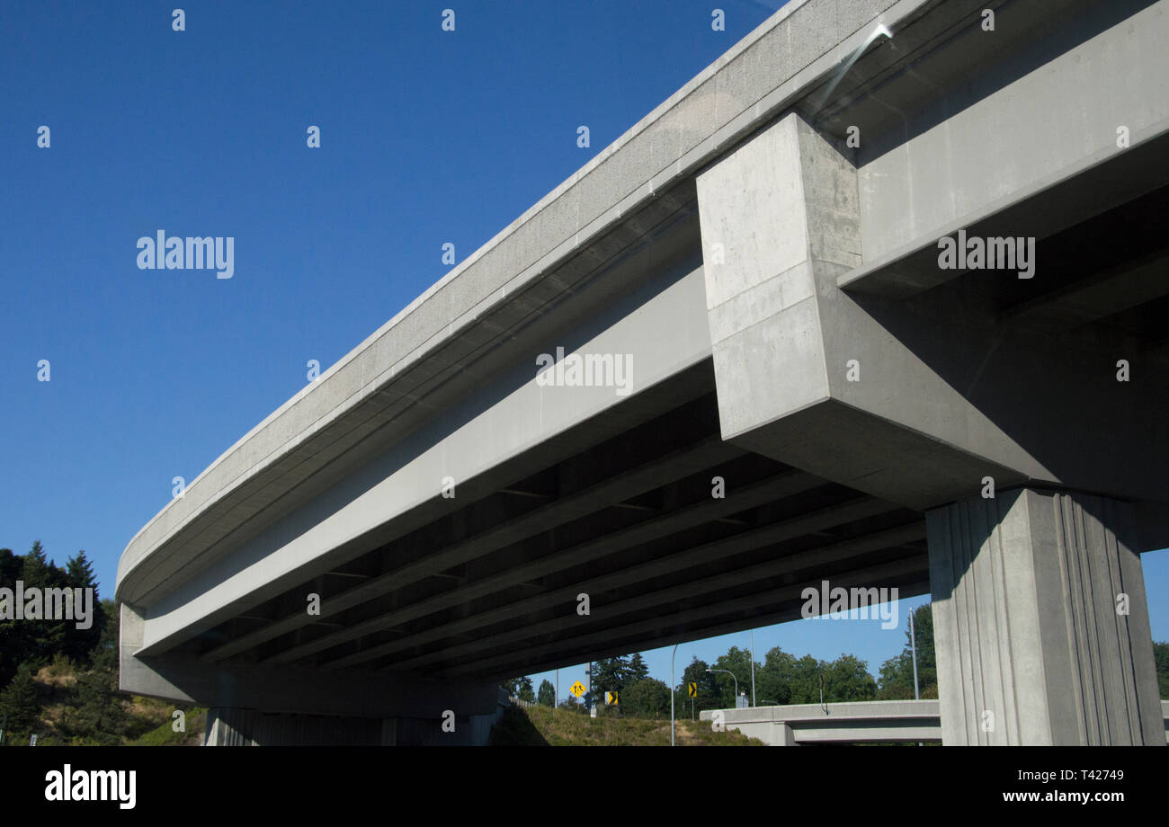 Highway overpasses hi-res stock photography and images - Alamy