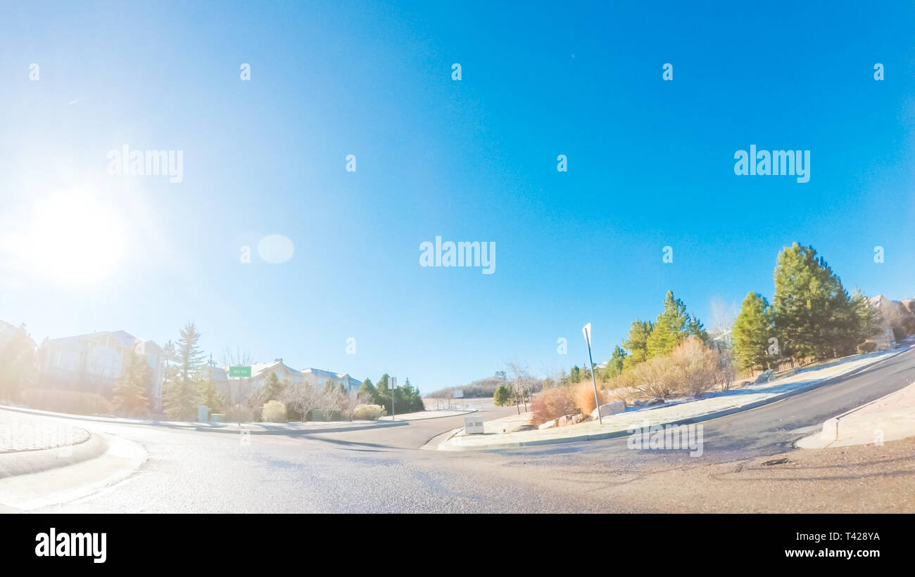 Suburb street houses midwest hi-res stock photography and images - Alamy