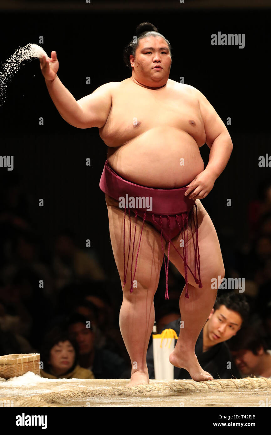 Kanagawa, Japan. 12th Apr, 2019. Mitakeumi Sumo : Kawasaki Sumo ...