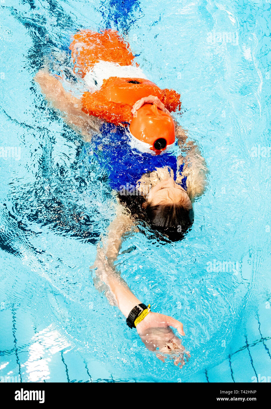 Female lifeguard pool hi-res stock photography and images - Alamy