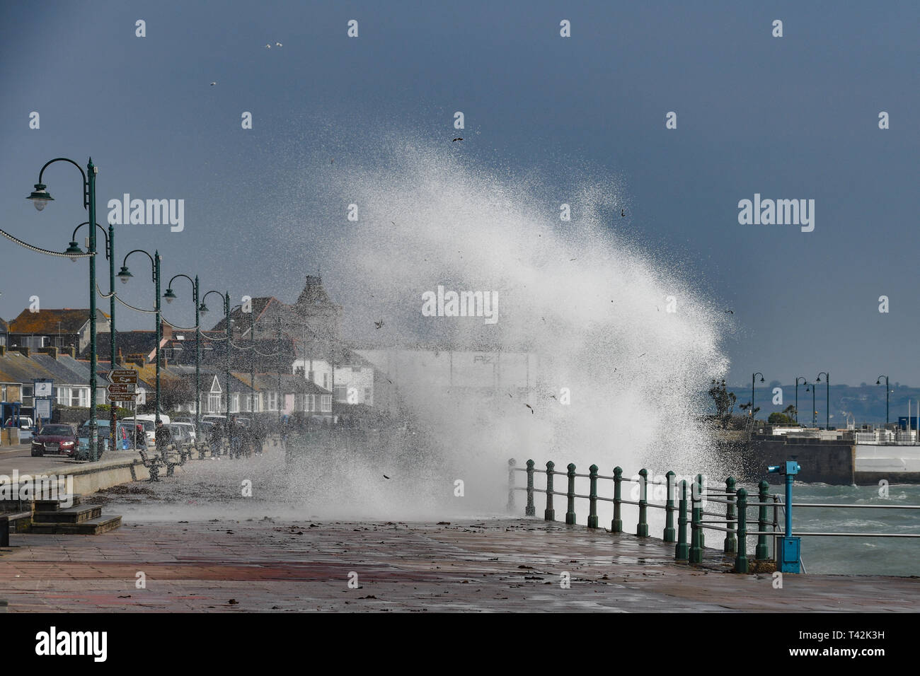 2019 uk weather despite sunshine felt cold sea front penzance hi-res ...
