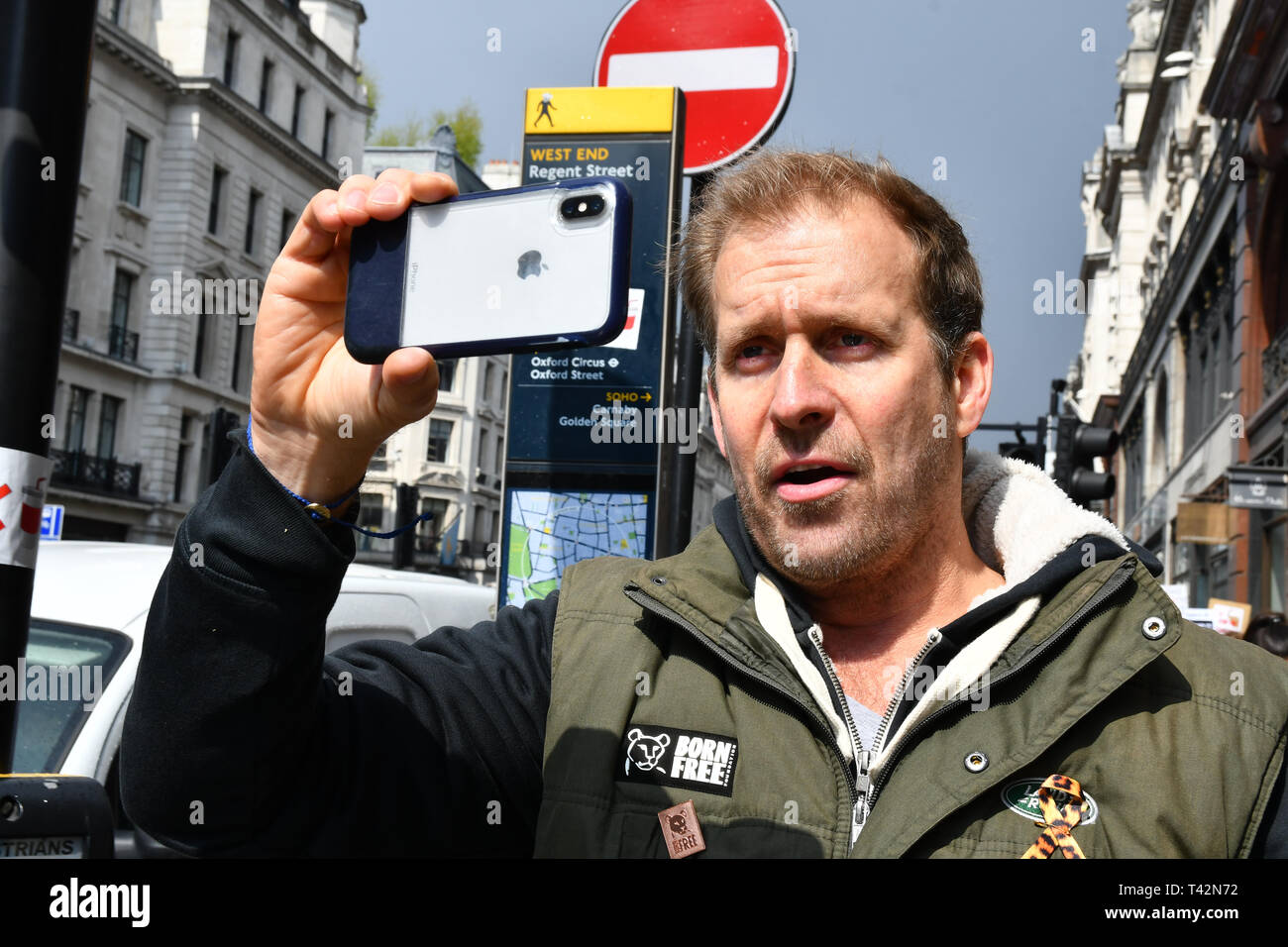 John richardson actor hi-res stock photography and images - Alamy