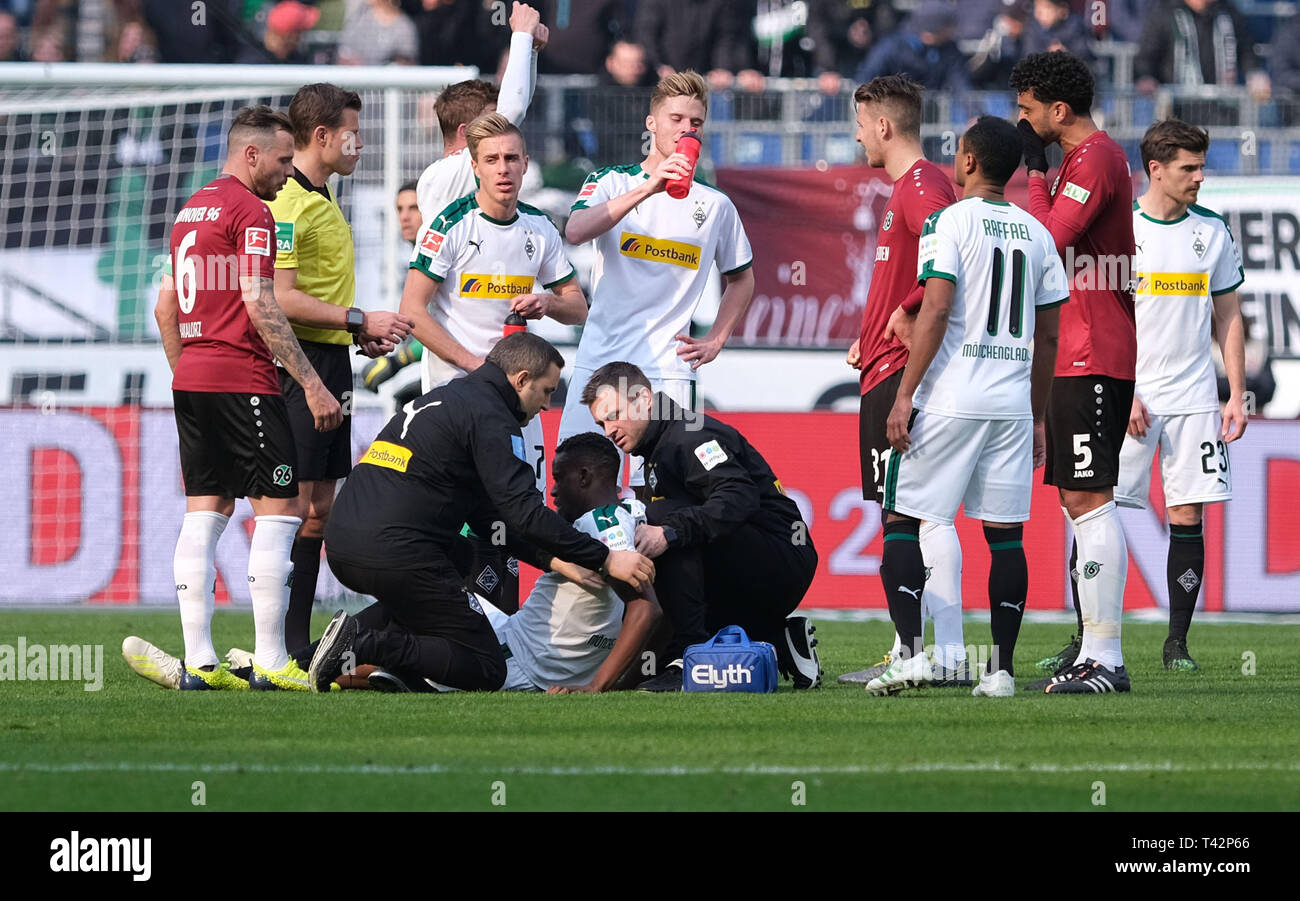 Christoph kramer injured hi-res stock photography and images - Alamy