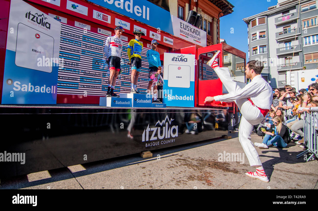 Podium dancer hi-res stock photography and images - Alamy