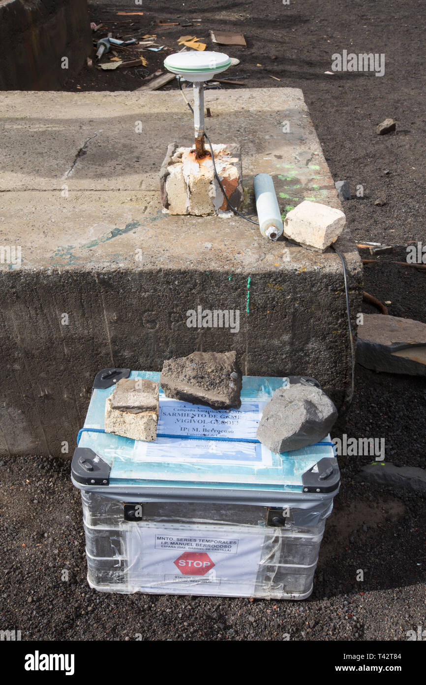 Seismometer hi-res stock photography and images - Alamy