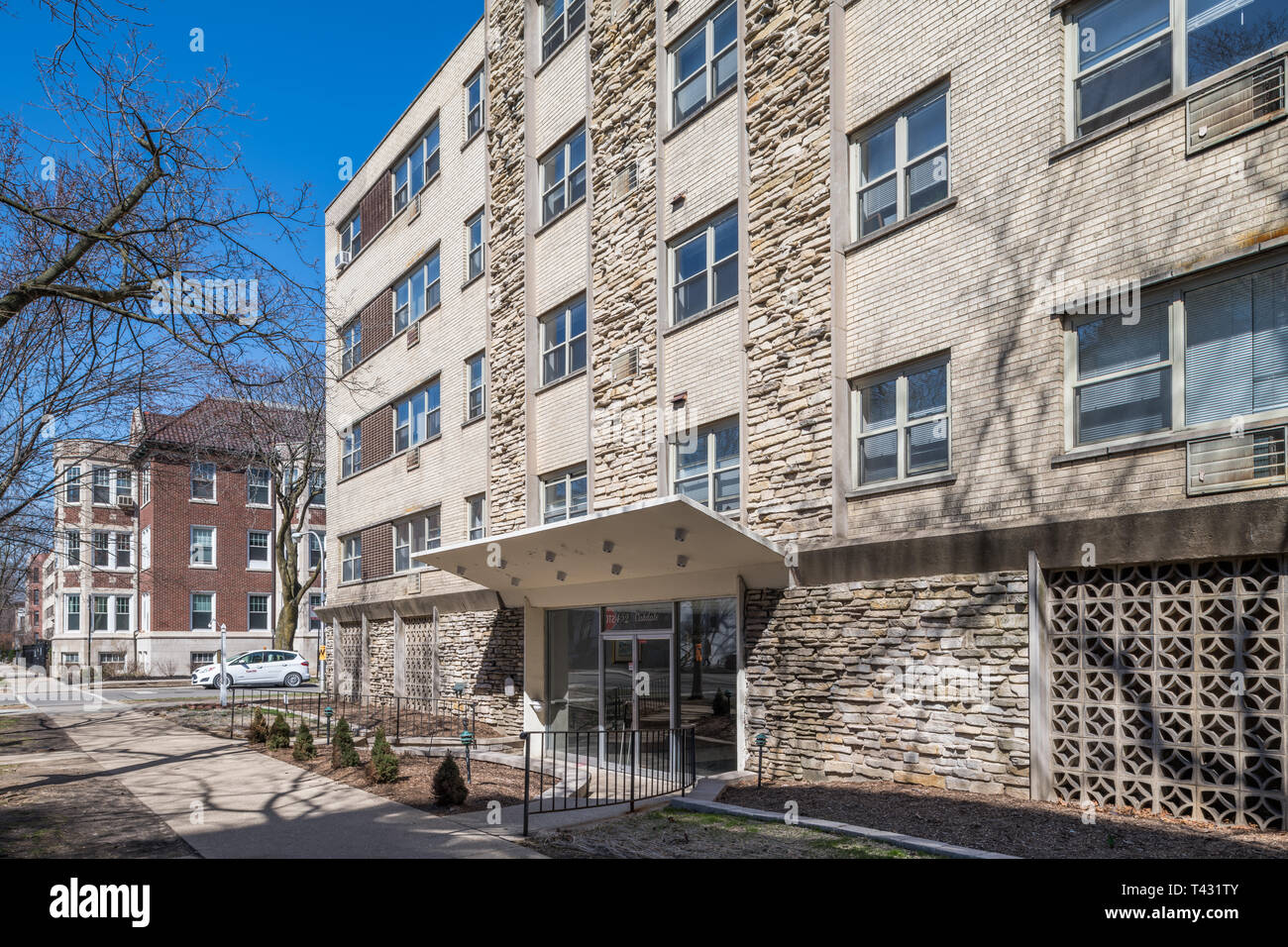 Four Plus One residential building in the Lakeview neighborhood Stock ...