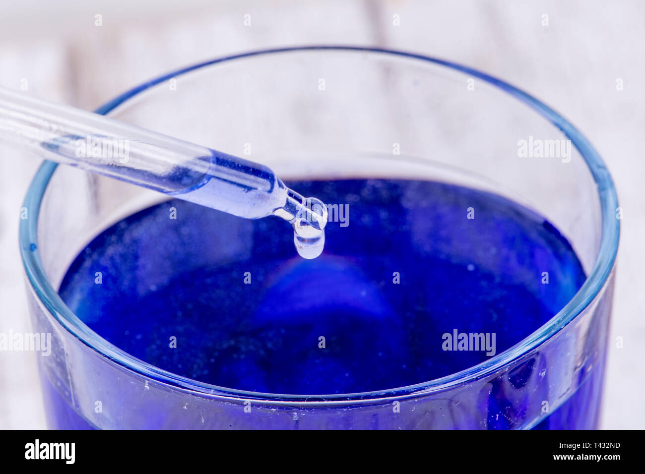 Dropping water container hi-res stock photography and images - Alamy