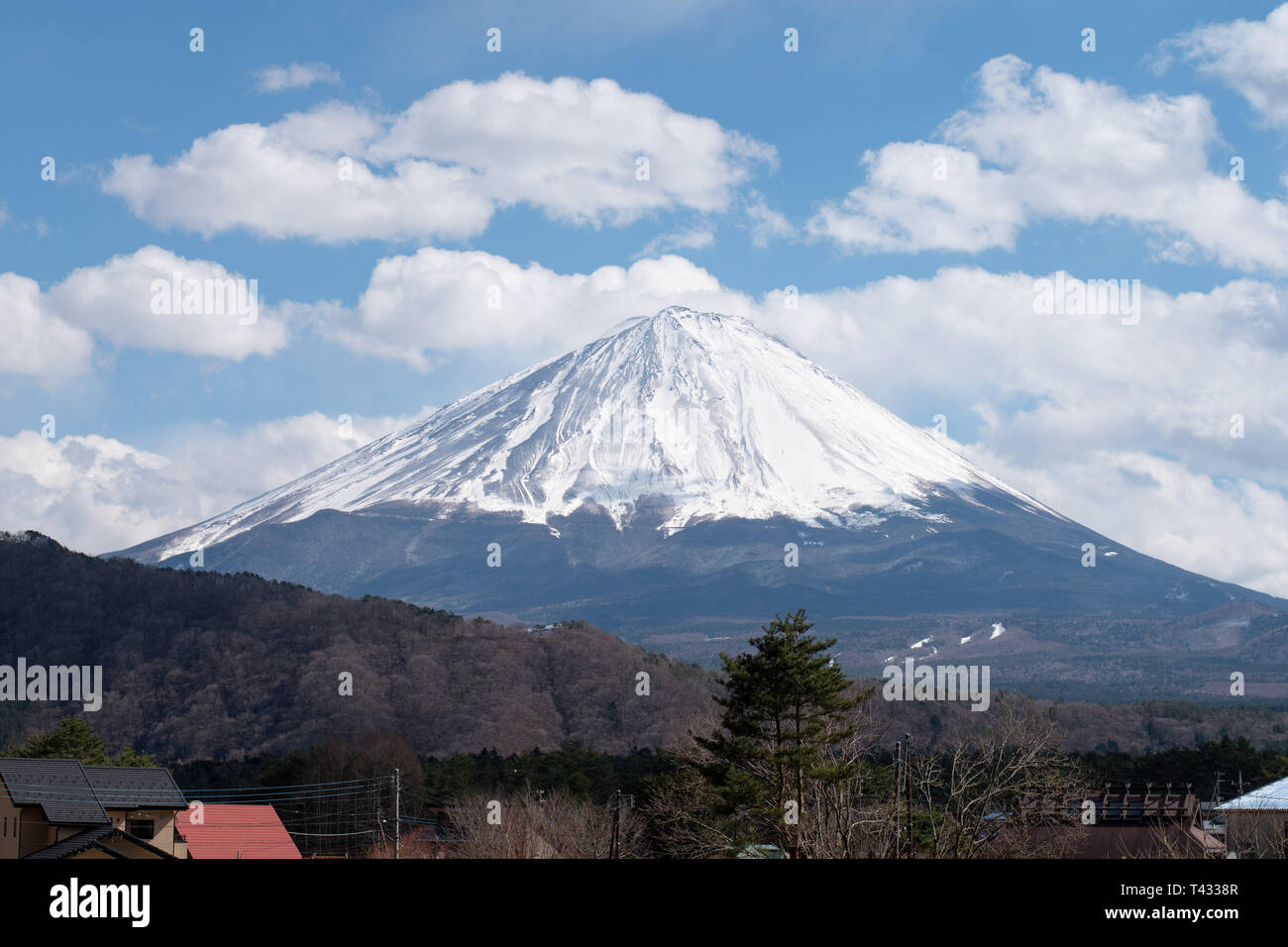 Fujisan a mountain hi-res stock photography and images - Alamy